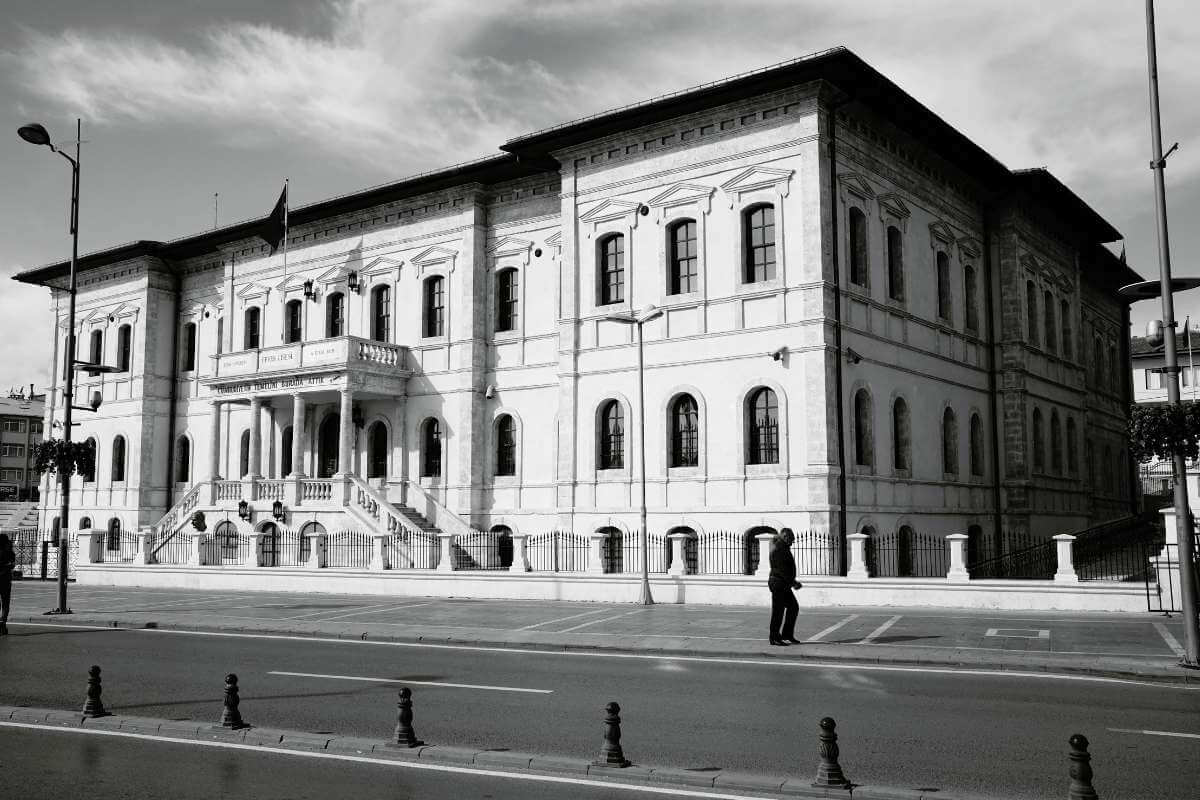 Ali Galip Olayı Hakkında Bilmeniz Gereken Her Şey - Derliyo